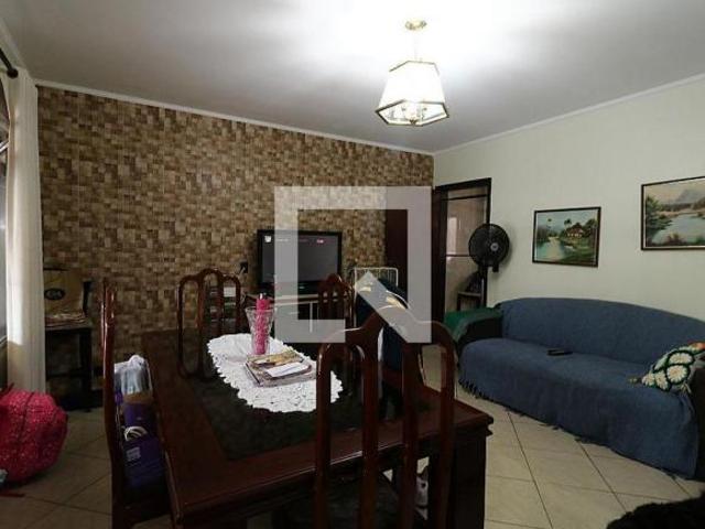 Casa à Venda Jardim, 3 Quartos, 195 m2