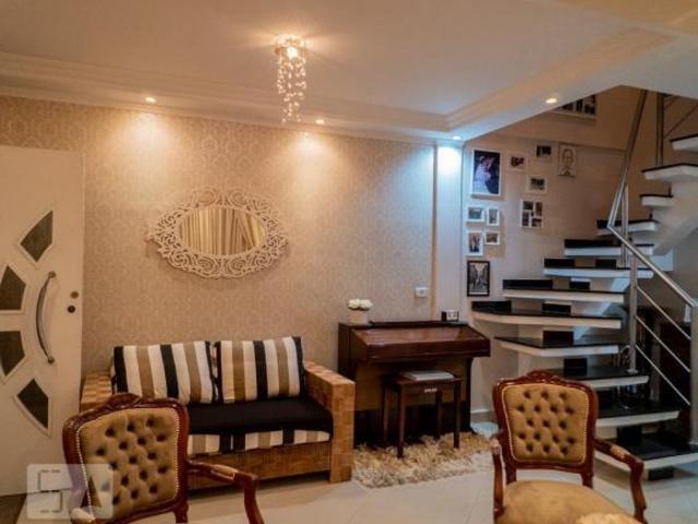 Casa à Venda Jardim, 3 Quartos, 216 m2