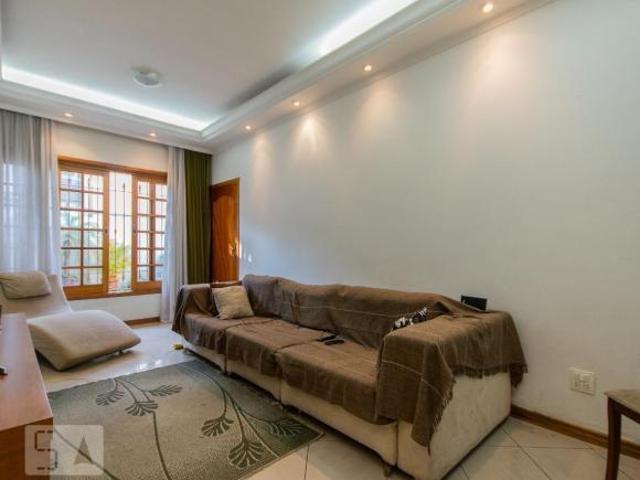 Casa à Venda Jardim, 3 Quartos, 226 m2