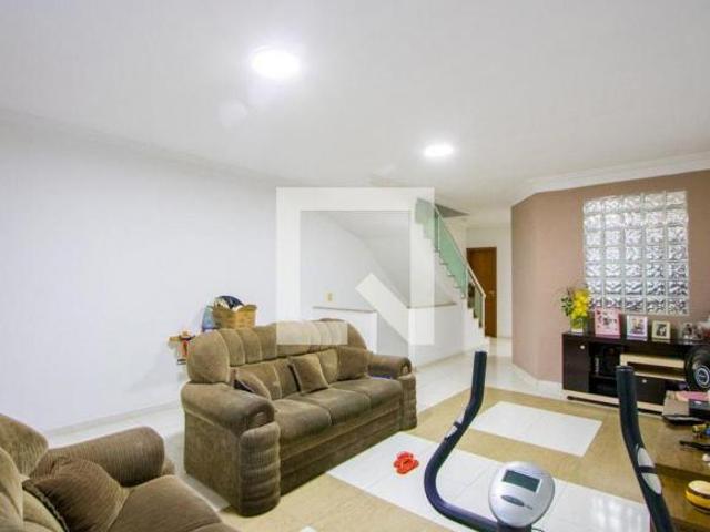 Casa à Venda Jardim, 3 Quartos, 232 m2