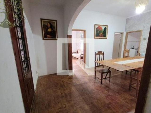 Casa à Venda Jardim, 3 Quartos, 233 m2
