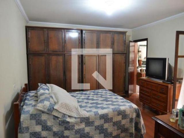 Casa à Venda Jardim, 3 Quartos, 280 m2