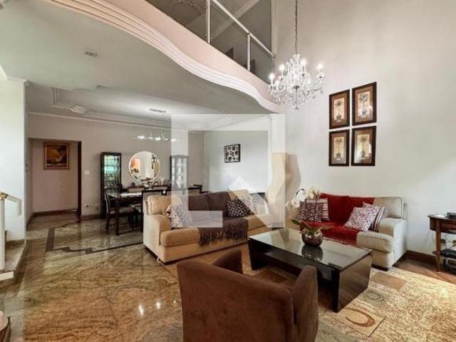 Casa à Venda Jardim, 4 Quartos, 539 m2