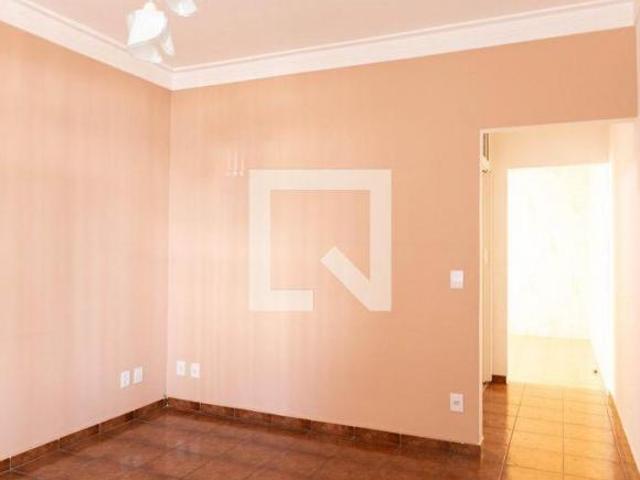 Casa à Venda Jardim, 4 Quartos, 176 m2