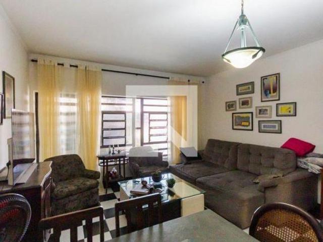 Casa à Venda Jardim, 4 Quartos, 220 m2