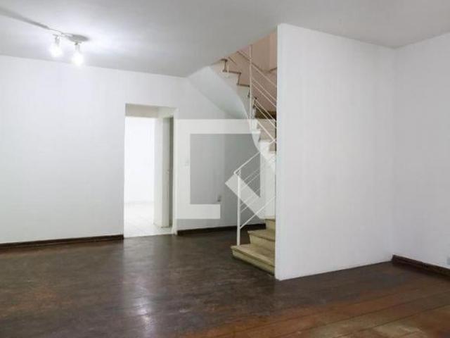 Casa à Venda Jardim, 4 Quartos, 240 m2