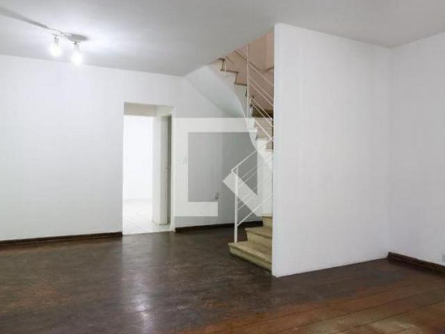 Casa à Venda Jardim, 4 Quartos, 240 m2
