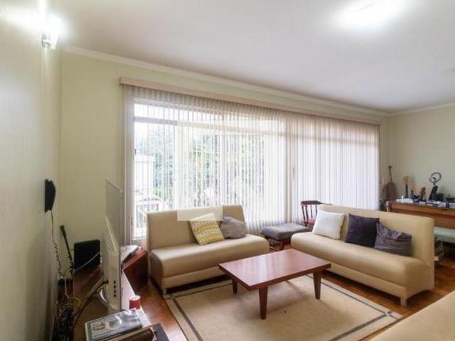 Casa à Venda Jardim, 4 Quartos, 300 m2