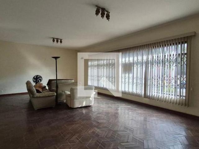Casa à Venda Jardim, 4 Quartos, 306 m2
