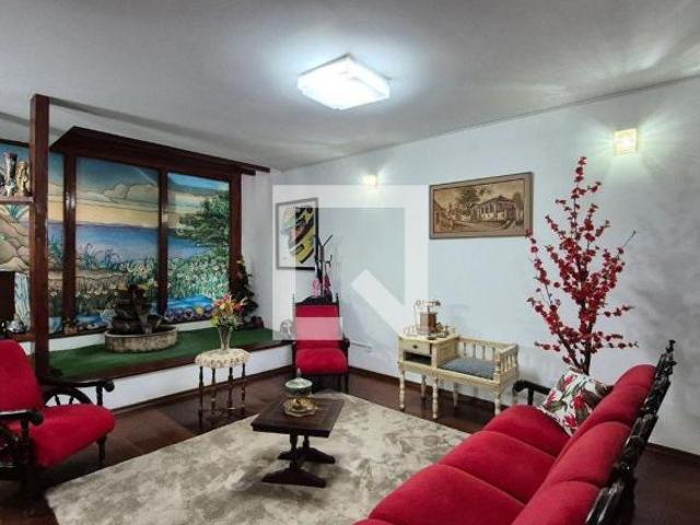 Casa à Venda Jardim, 4 Quartos, 352 m2
