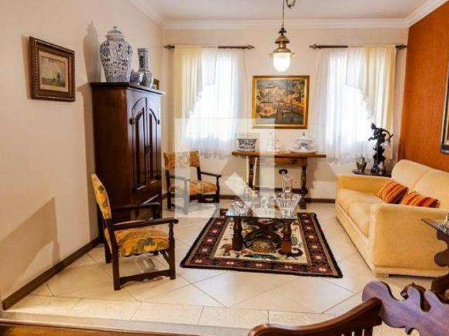 Casa à Venda Jardim, 4 Quartos, 356 m2