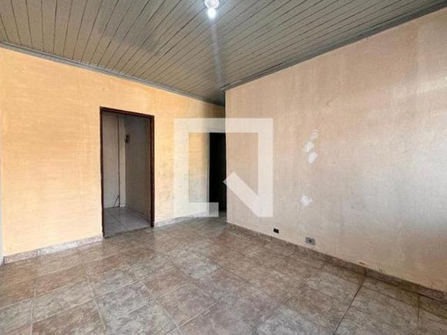 Casa à Venda Jardim, 6 Quartos, 210 m2