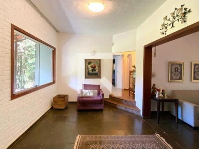 Casa à Venda Jardins de Petrópolis, 3 Quartos, 375 m² Nova Lima
