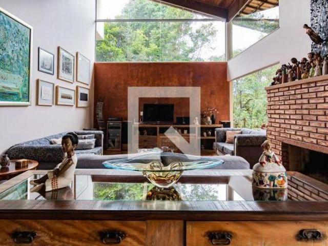 Casa à Venda Jardins de Petrópolis, 4 Quartos, 400 m² Nova Lima