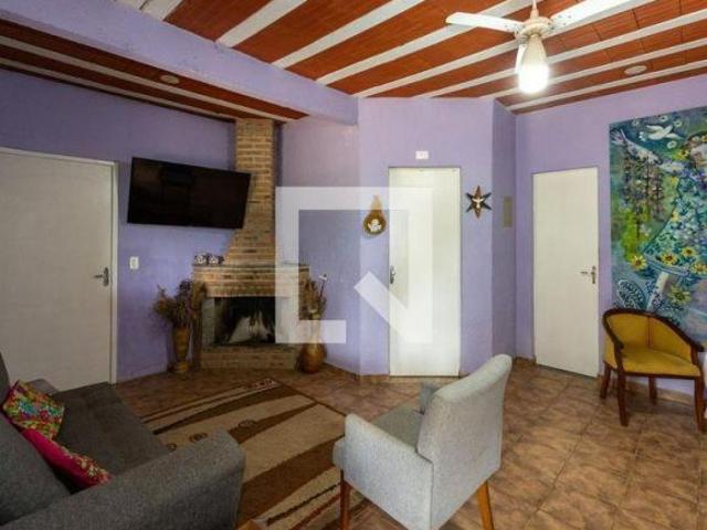 Casa à Venda Jardins de Petrópolis, 4 Quartos, 350 m² Nova Lima