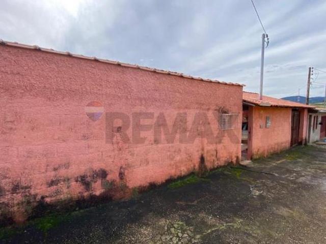 Casa à venda Jd do Cedro 2 Dormitórios, Garagem Coberta