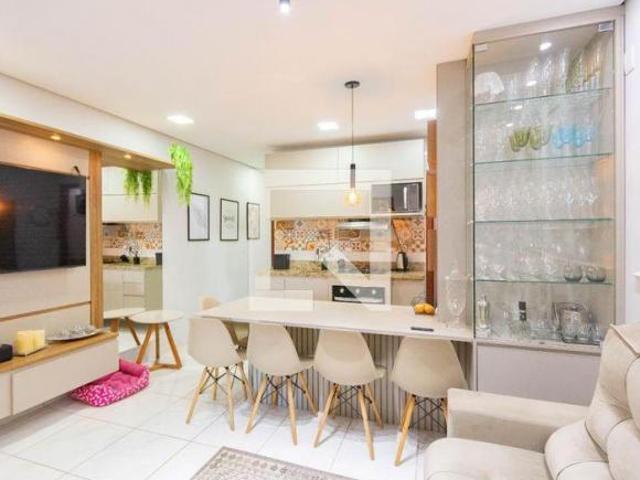 Casa à Venda Olaria, 2 Quartos, 55 m² Canoas