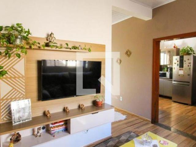 Casa à Venda Olaria, 2 Quartos, 90 m² Canoas