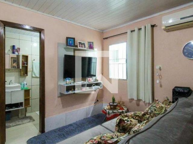 Casa à Venda Olaria, 4 Quartos, 211 m² Canoas
