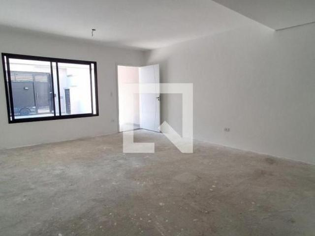 Casa à Venda Olímpico, 3 Quartos, 165 m2