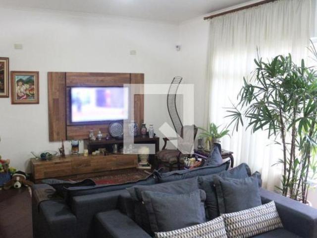 Casa à Venda Olímpico, 3 Quartos, 192 m2