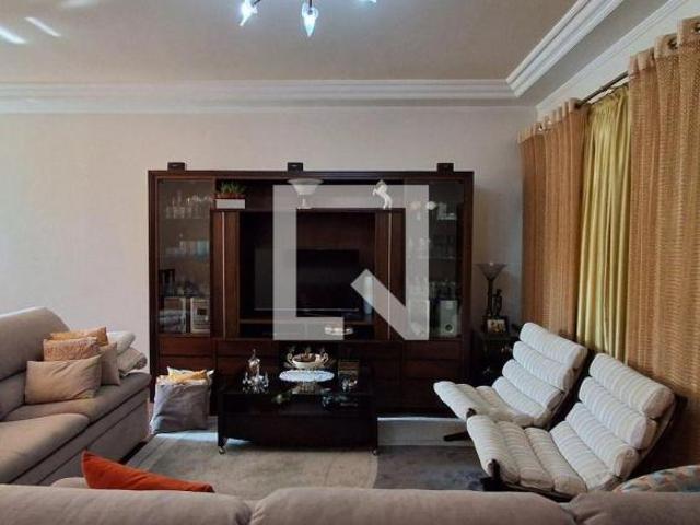 Casa à Venda Olímpico, 3 Quartos, 240 m2