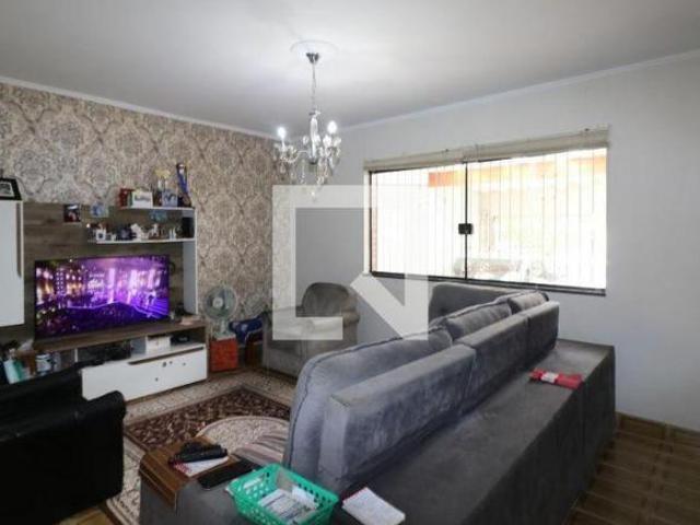 Casa à Venda Olímpico, 3 Quartos, 241 m2
