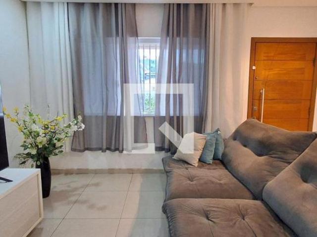 Casa à Venda Olímpico, 3 Quartos, 294 m2