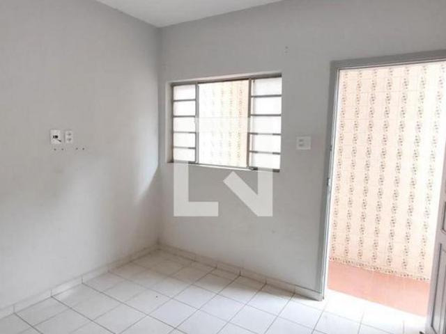 Casa à Venda Olímpico, 2 Quartos, 99 m² São Caetano do Sul