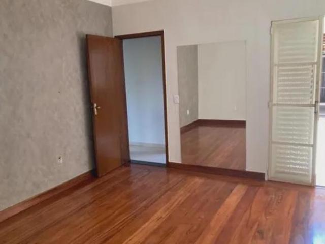 CASA À VENDA – OPORTUNIDADE IMPERDÍVEL!