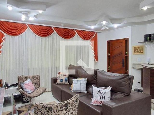 Casa à Venda Oswaldo Cruz, 3 Quartos, 220 m2