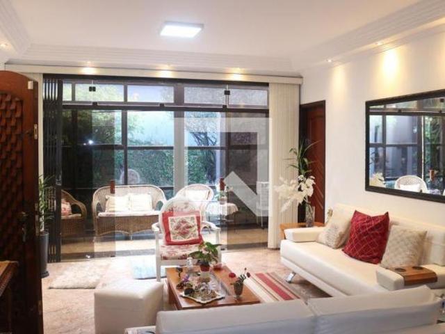 Casa à Venda Oswaldo Cruz, 3 Quartos, 279 m2