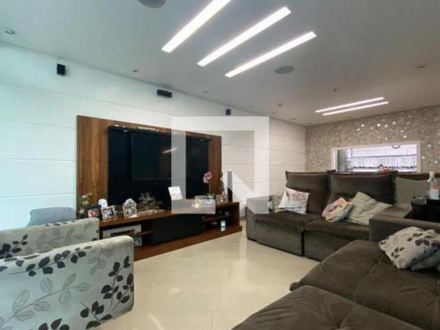 Casa à Venda Oswaldo Cruz, 4 Quartos, 183 m² São Caetano do Sul
