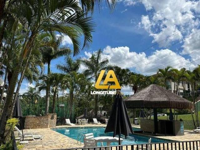 Casa no Condomínio Arujá Hills III com 3 dormitórios, 2 suítes e piscina