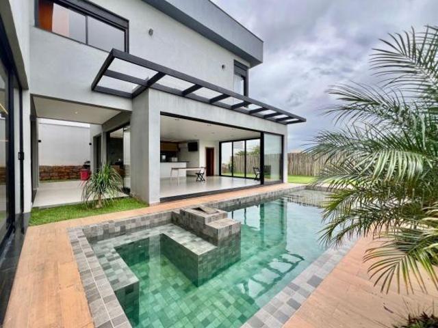 Casa à venda ou locação com 5 quartos em Condomínio Campos de Santo Antônio II Itu/SP