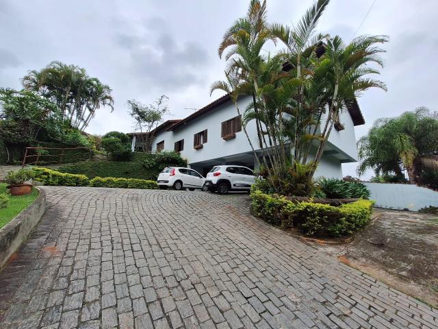Casa a venda ou locação com 3 suites e 5 banheiros a venda,800m2 Arujazinho I II e III Arujá SP