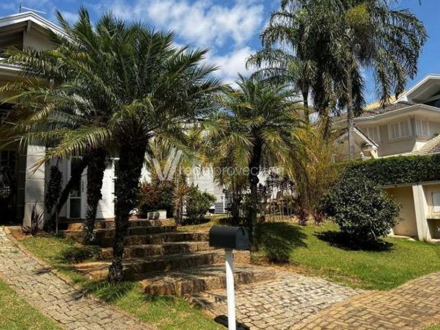 Casa à venda ou locação com 3 suítes no condomínio Reserva Colonial em Valinhos!