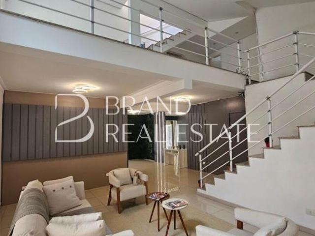 Casa á venda ou locação de 350m²,com 4 Suítes, piscina e 8 vagas no Jardim Marajoara SP