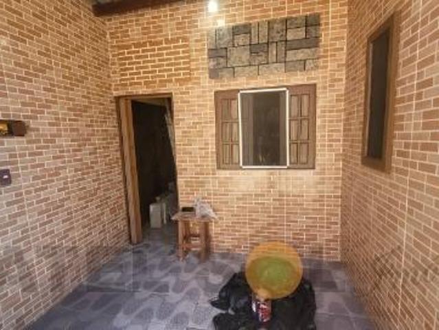 Casa à Venda ou Locação em Itanhaém SP, no Bairro Savoy: 3 Quartos, 2 Suítes, 1 Sala, 4 Banheiros, 4