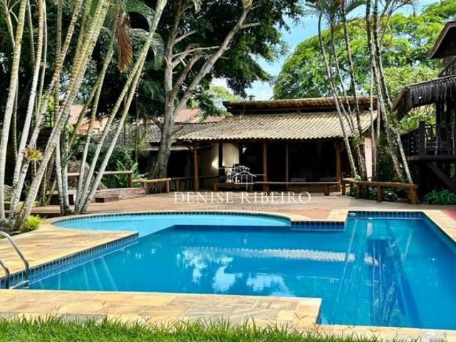 Casa à Venda ou Locação em Ilhabela