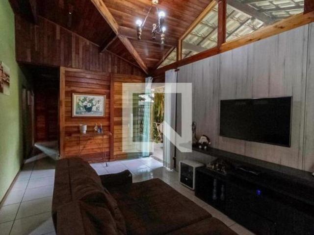 Casa à Venda Ouro Preto, 3 Quartos, 188 m² Belo Horizonte