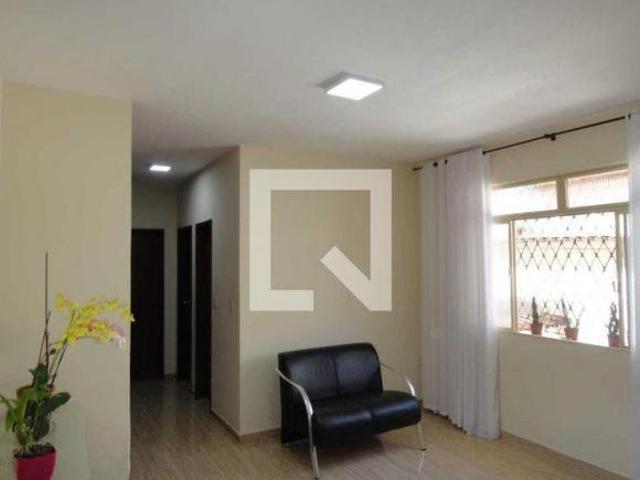 Casa à Venda Ouro Preto, 3 Quartos, 235 m² Belo Horizonte