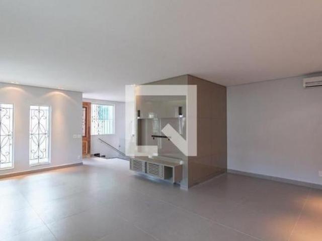 Casa à Venda Ouro Preto, 3 Quartos, 316 m² Belo Horizonte