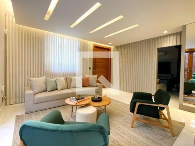 Casa à Venda Ouro Preto, 3 Quartos, 360 m² Belo Horizonte