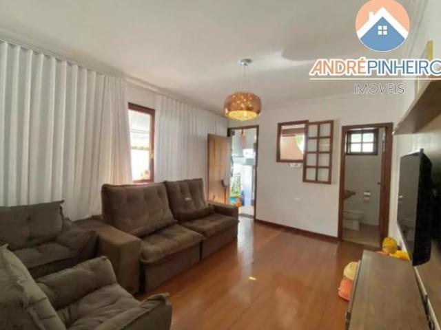 CASA À VENDA l 3 QUARTOS l 2 VAGAS – BAIRRO SANTA AMELIA