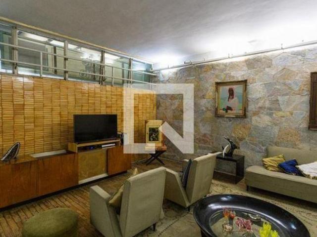 Casa à Venda Lourdes, 5 Quartos, 316 m2