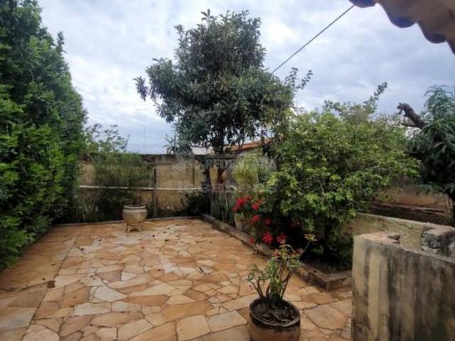 Casa á venda localizada em Mirassol com edicula