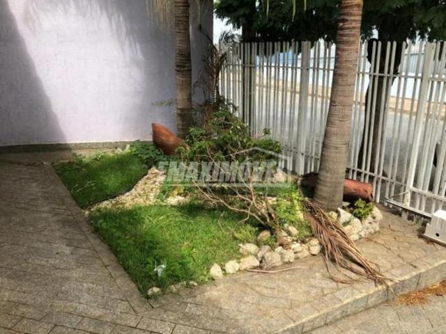 Casa a venda, localizada no bairro Jardim Zulmira