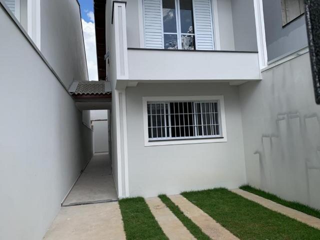Casa a venda localizada no bairro Planalto em Arujá SP!