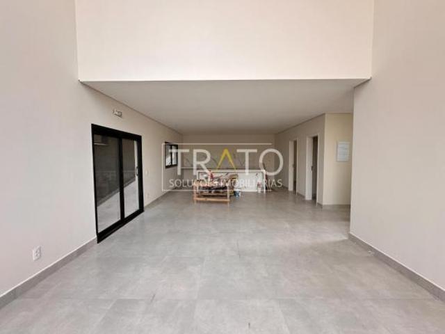 Casa à venda, localizada no condomínio La Dolce Vita, em Paulínia